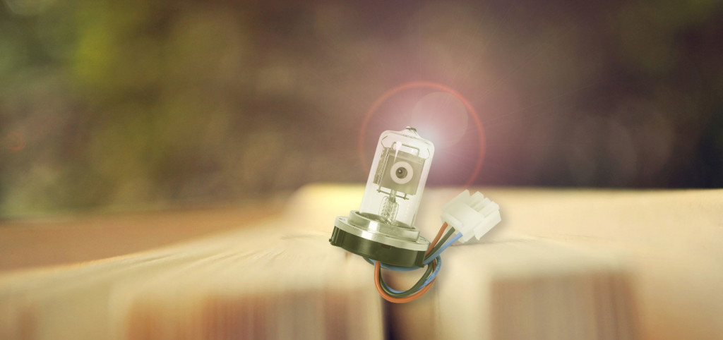 Deuterium Lamp vs Xenon Lamp [The Ultimate Comparison Guide]